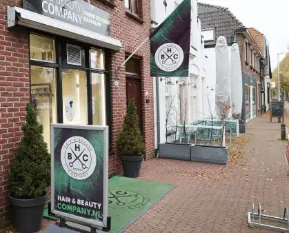 Support van met haar en behandelingen Hair Beauty Company Kappers